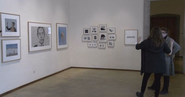 Maria Alzamora captura 'el gest mínim' a l'exposició del Museu ...